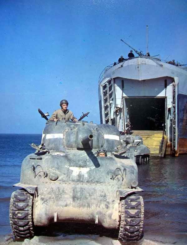 M4 Sherman > WW2 Weapons