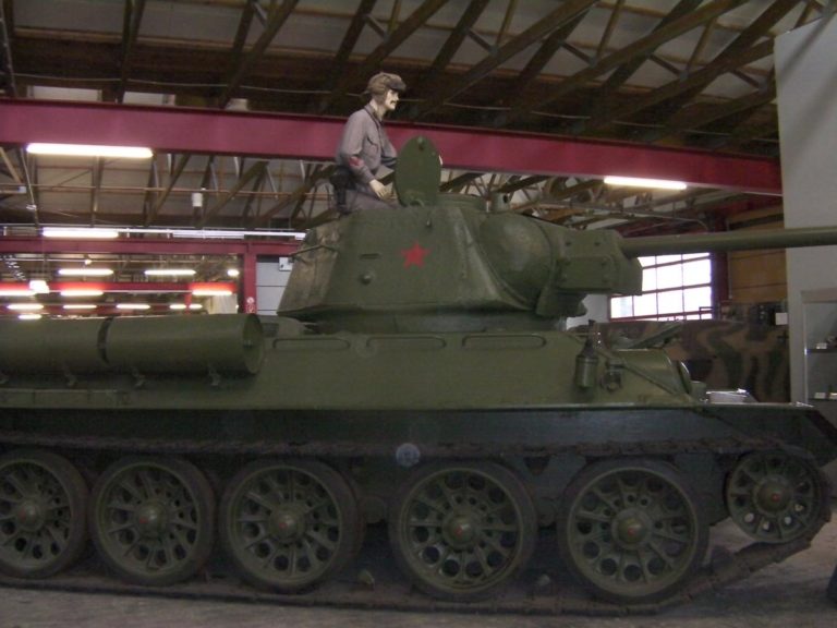 T-34 Model 1943 > WW2 Weapons