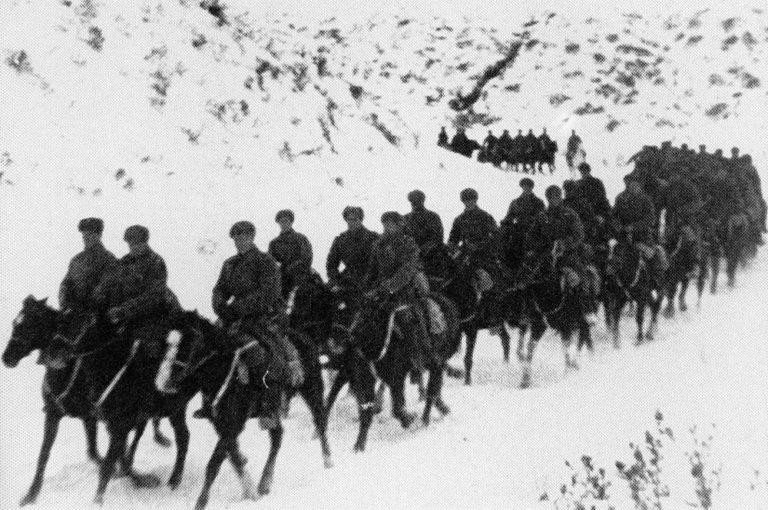 Red Army 1942 > WW2 Weapons