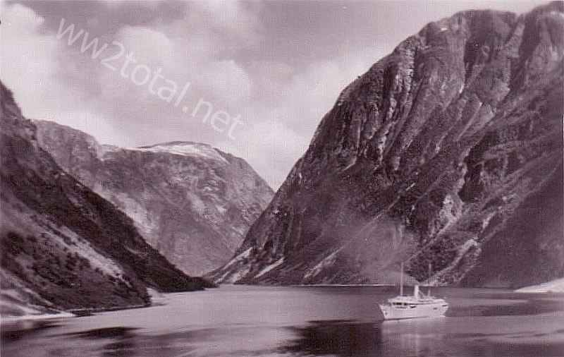 11-Landscapes in Norway – WW2 Weapons