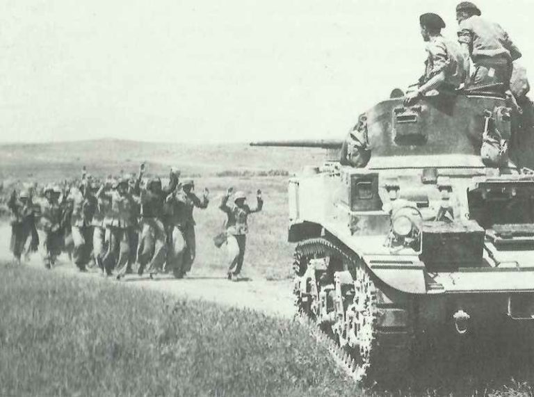 M3 Stuart > WW2 Weapons