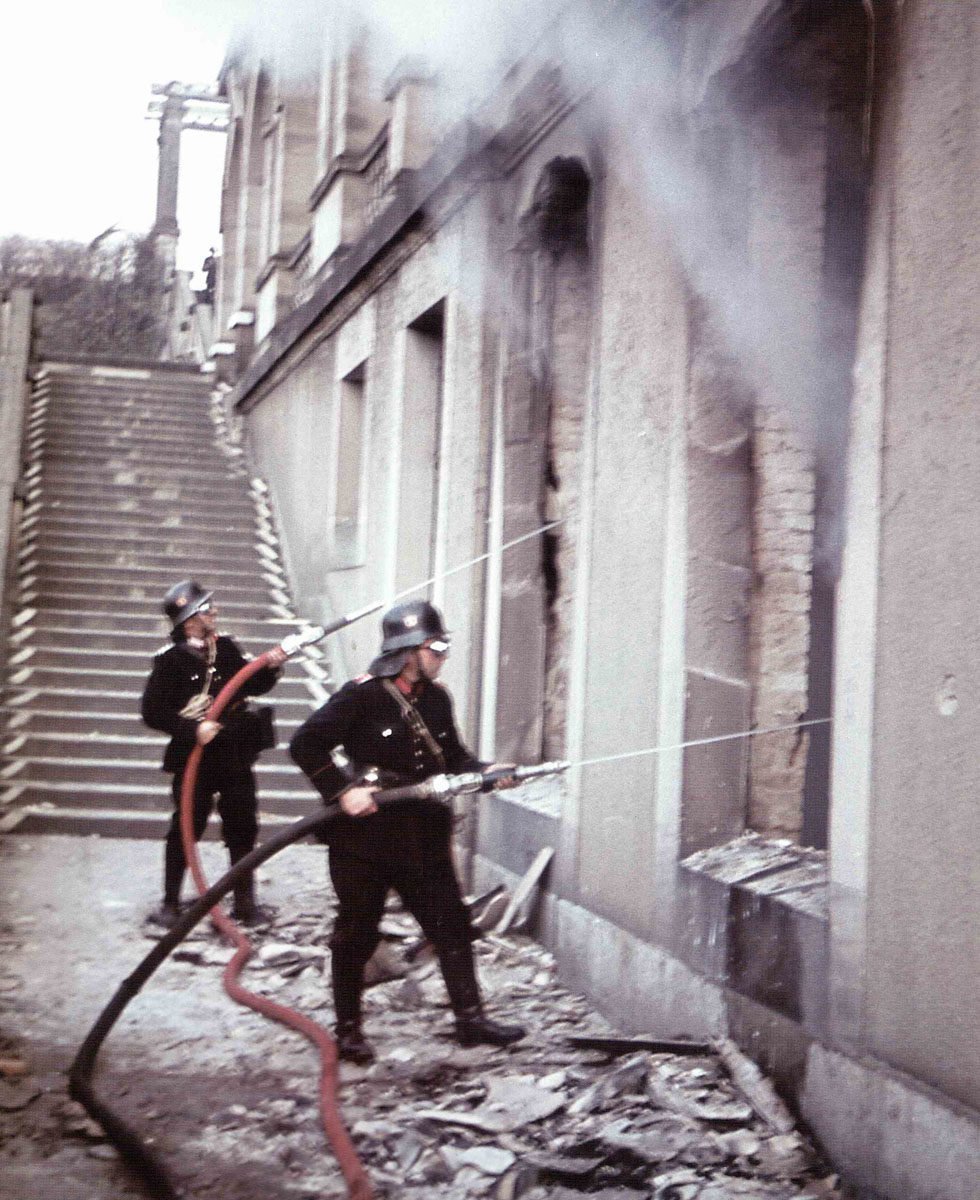 Diary February 20, 1943 > WW2 Weapons