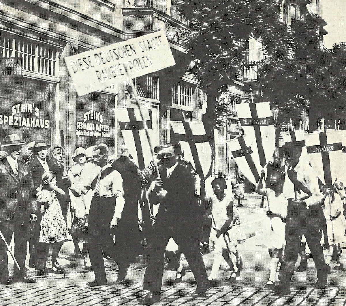 Diary June 5, 1919 > WW2 Weapons