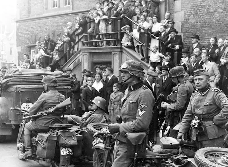SS Division Reich > WW2 Weapons
