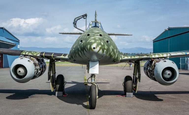 Me 262 > WW2 Weapons