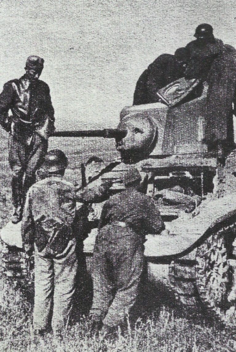 M3 Stuart > WW2 Weapons