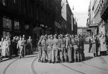 The Surrender of Nazi-Germany in May 1945 > WW2 Weapons